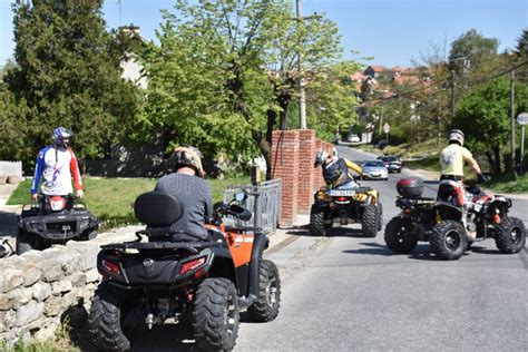 Onmisbare Rijbewijsvereisten voor Driewielige Motorvoertuigen in ...